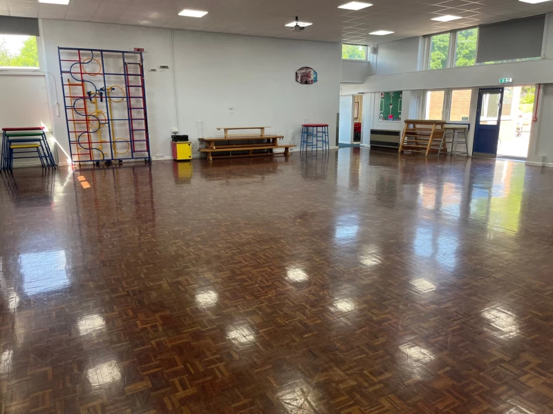 DSLV E-Act Junior Hall Northamptonshire, England For Hire