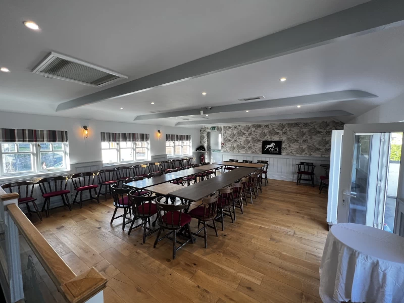 The White Horse Inn - Castle Rooms Cornwall, Englan For Hire